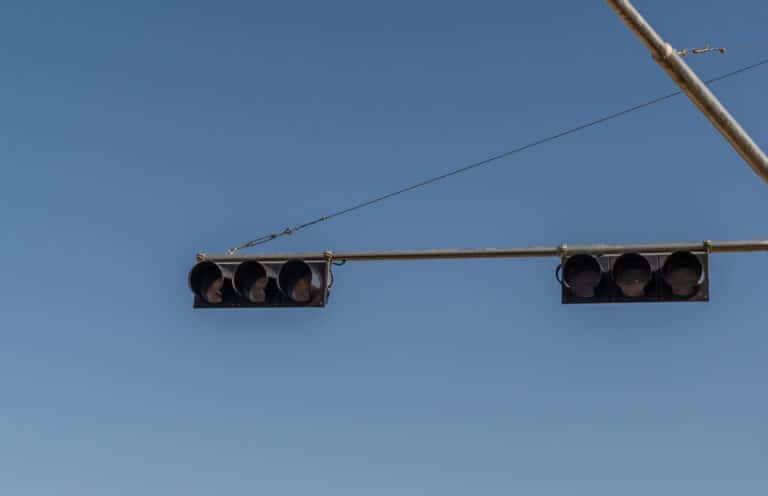 What Is The Rule/Law When Traffic Lights Are Out? | The Barnes Firm
